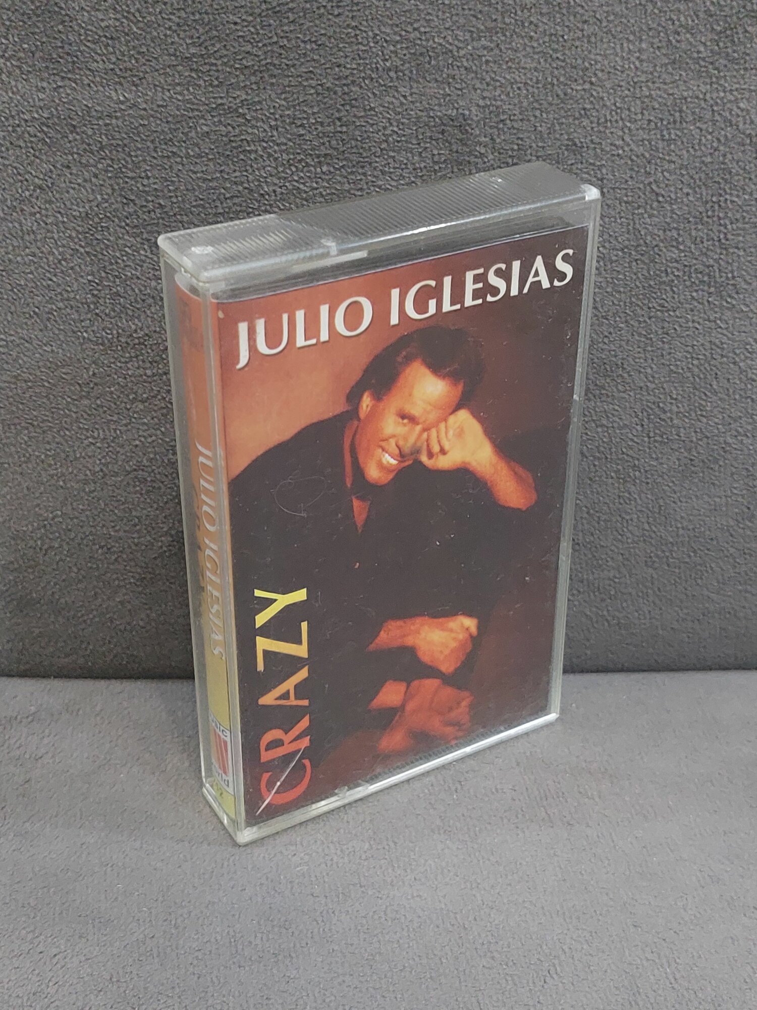 Аудиокассета Julio Iglesias - Crazy