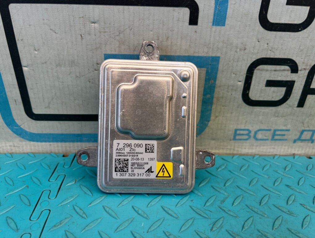 Блок розжига ксенона BMW 5-Series 2013 F10 N20B20B 2.0 OEM 63117317408