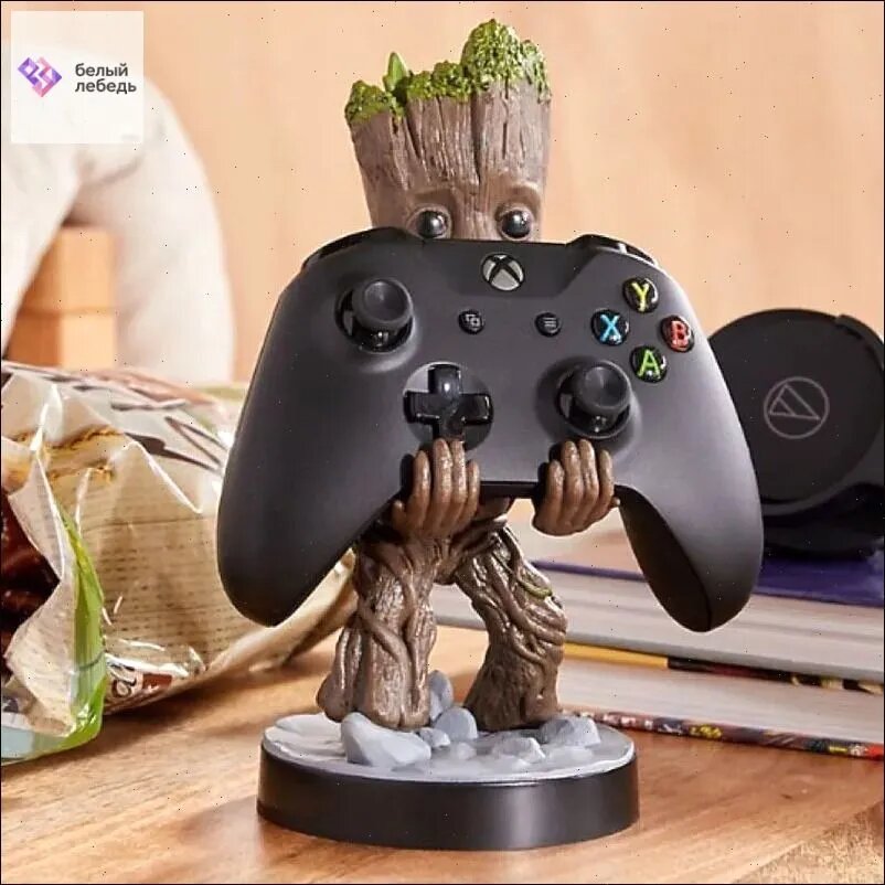 Фигурка - держатель для геймпада, смартфона Стоящий Groot ручка PS4/PS5