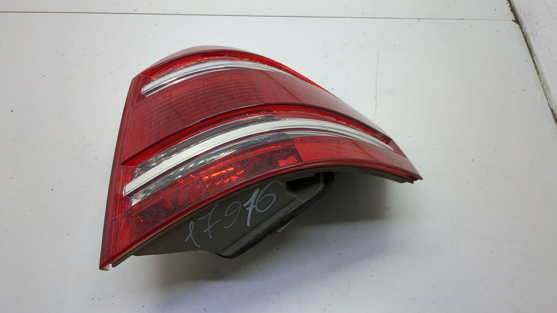 Фонарь (задний) правый Mercedes GL X164 Б/У