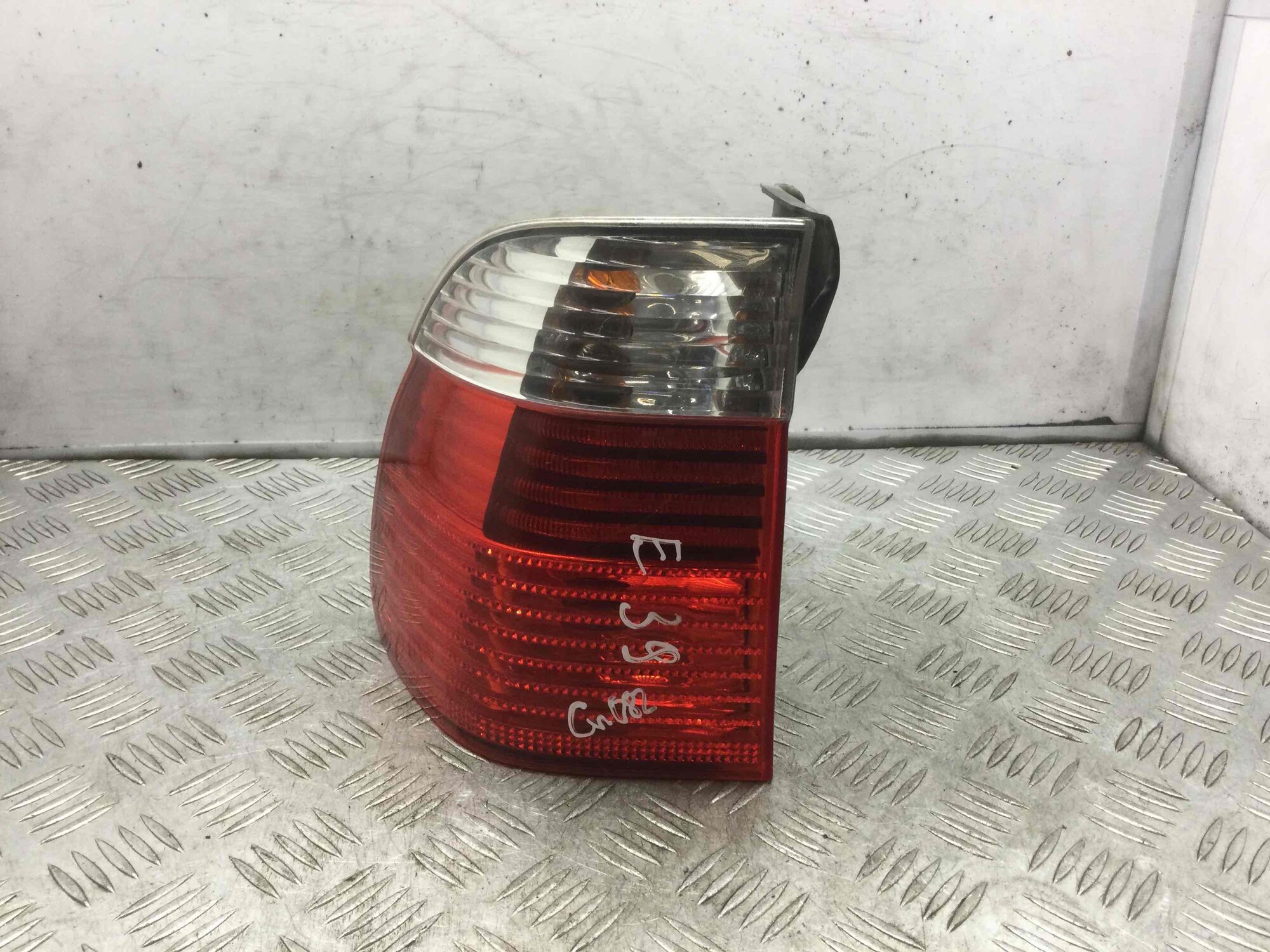 Б/У Фонарь задний левый BMW 5-Series 5-Series E39 1995 - 2004 2003 г.