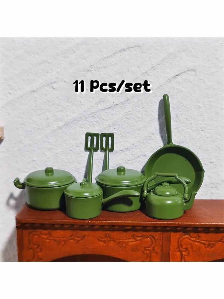 Кухонная посуда для кукольного домика