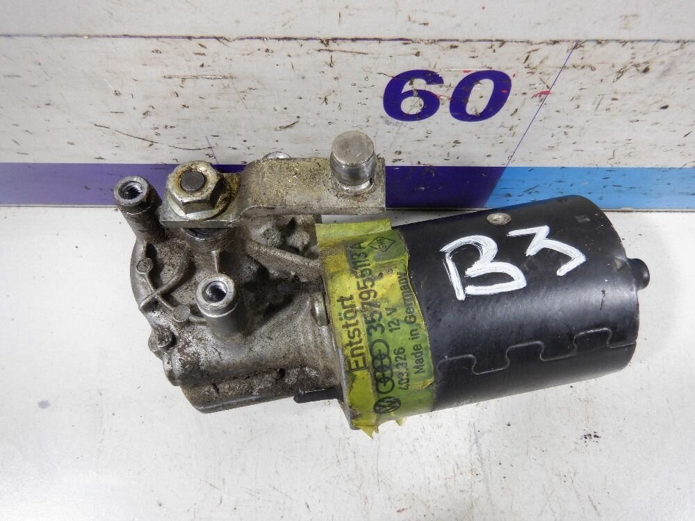 Моторчик стеклоочистителя передний VW Passat B3