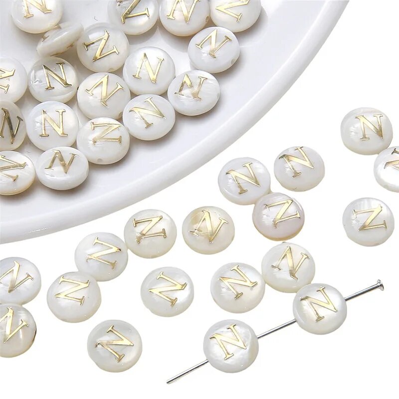 Металлические перламутровые бусины с буквами N 1pcs