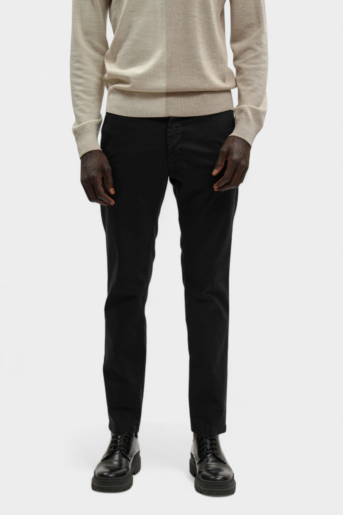 Брюки чинос