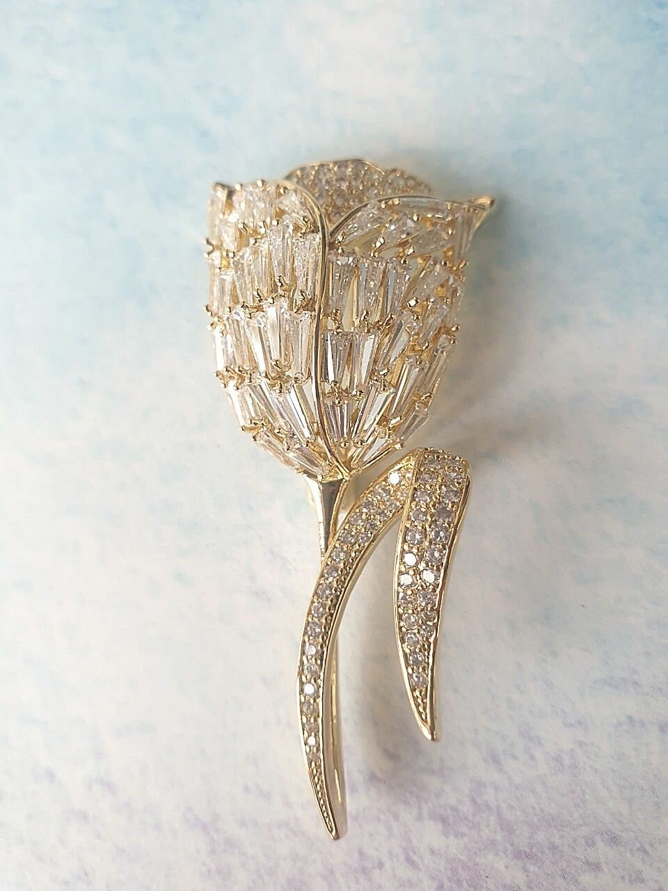 Брошь, фианит