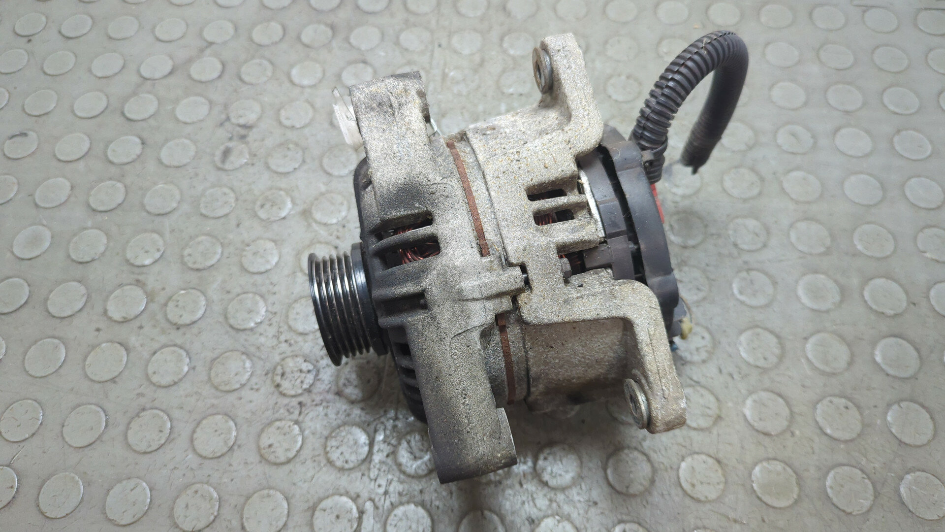 Генератор Opel Tigra Б/У