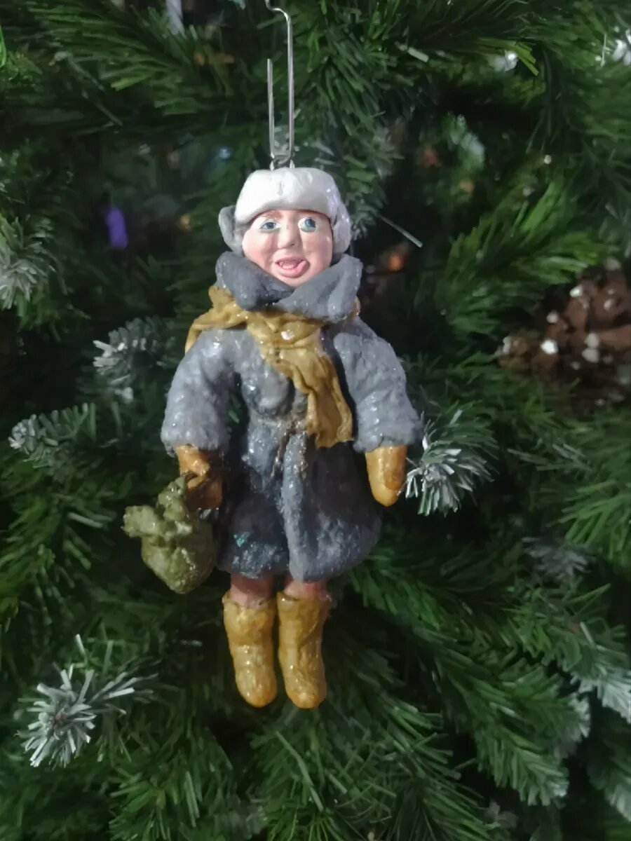 Ватная игрушка "Полярник с рюкзаком"