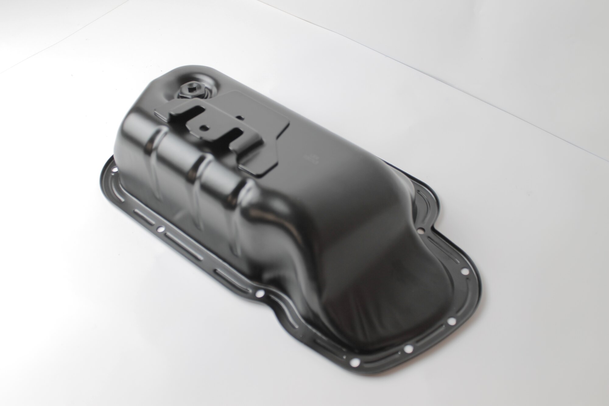 Поддон двигателя (картера) масляный CITROEN C2, C3, C4, Berlingo PEUGEOT 206, 207, 307 1.1-1.4