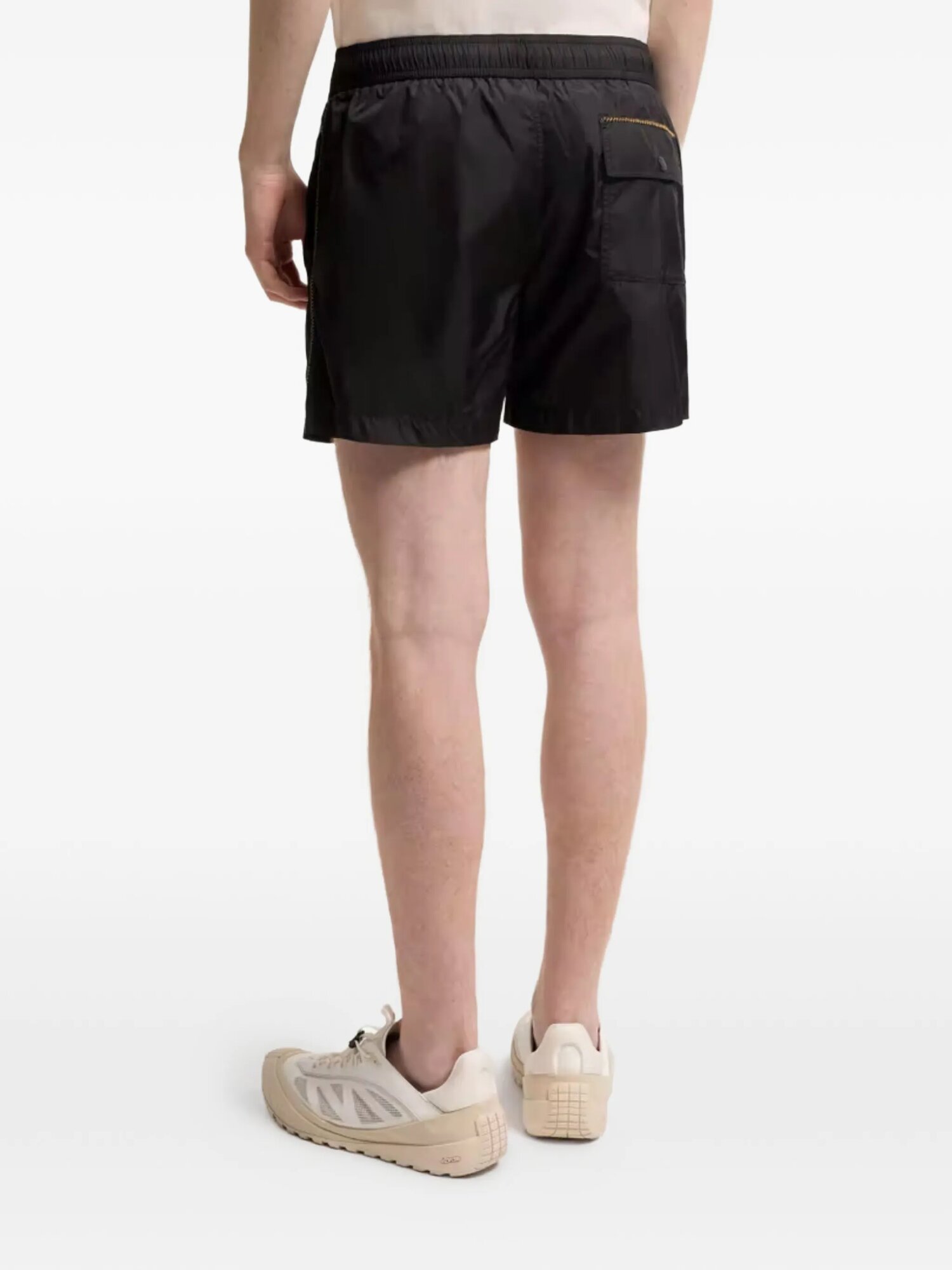 Шорты для плавания Moncler Logo-patch swim shorts, размер M, черный — фото 1