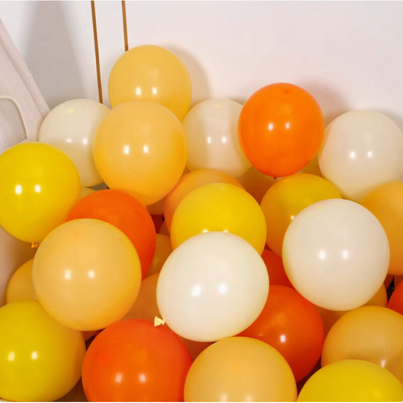 Оформление сцены с воздушными шарами для выпускного, открытия, свадьбы, дня рождения. Арка из латексных утолщенных красных шаров.