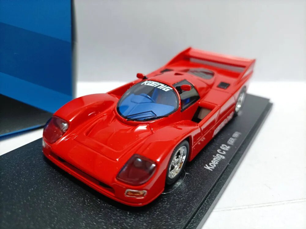 Коллекционная модель тюнинг-автомобиля Koenig 962 C62 (GER) 1991 года, масштаб 1:43, красный цвет