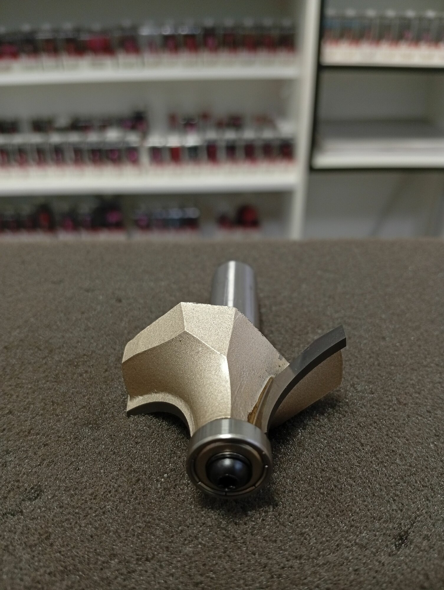 Фреза радиусная R 16 мм кромочная калевочная Глобус 1017 D:45mm I:22 mm d:12mm