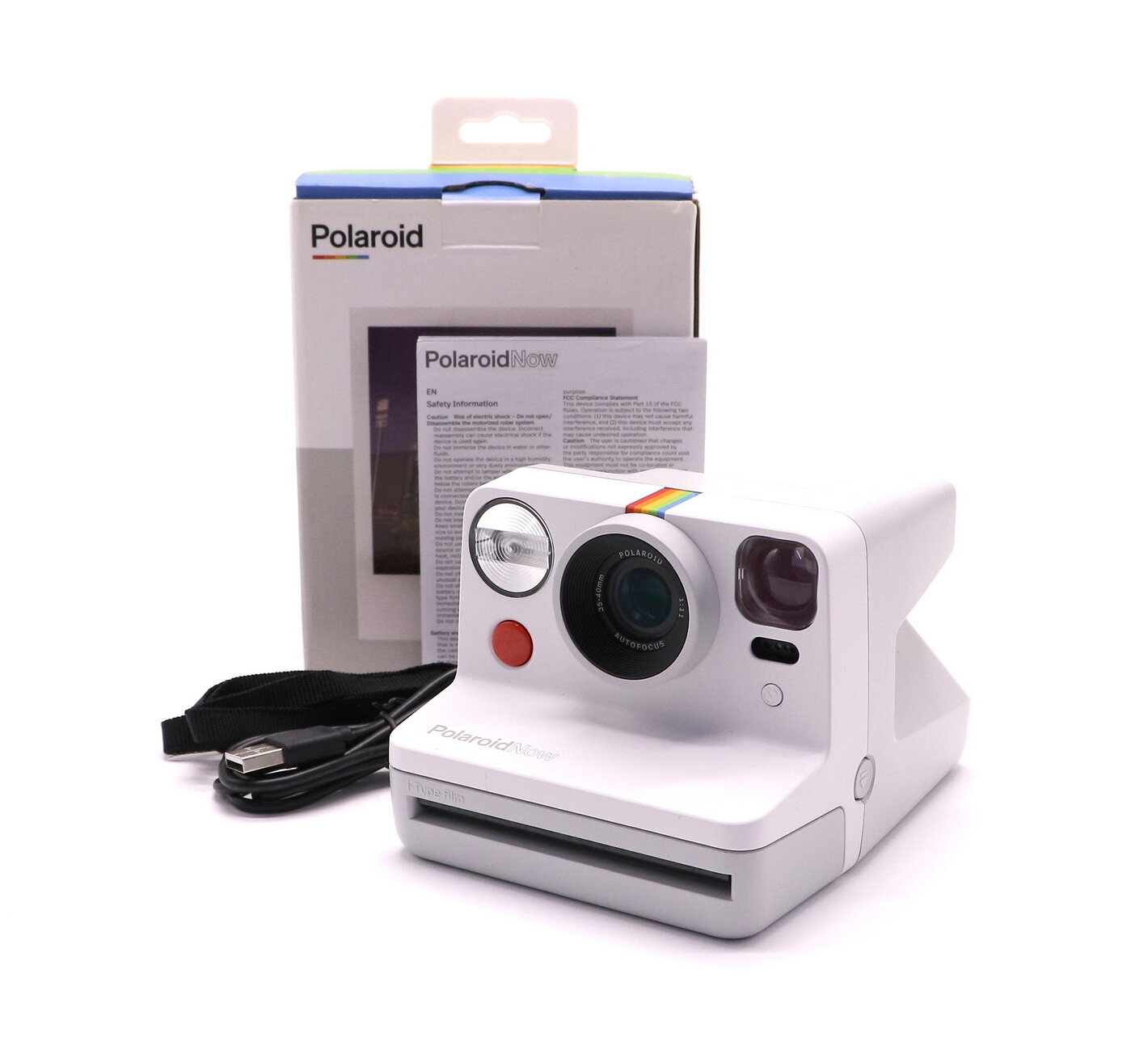 Пленочная фотокамера Polaroid Now в упаковке