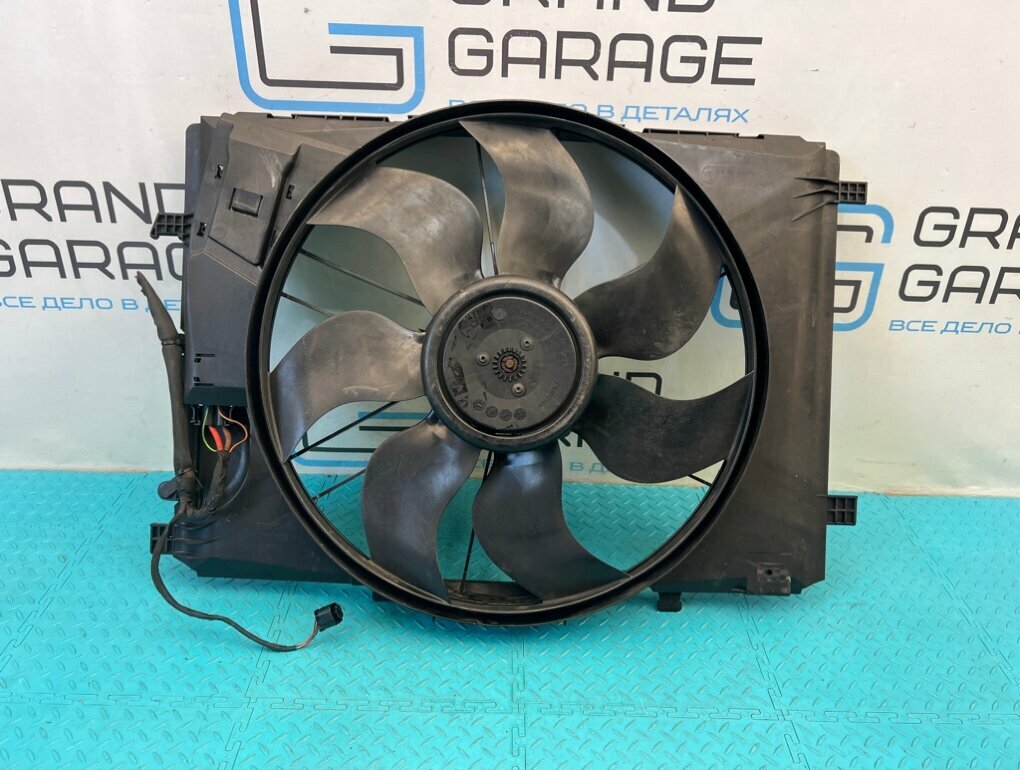 Вентилятор охлаждения Mercedes-Benz E-Class 2010 W212 651.924 2.2 OEM A2045000293