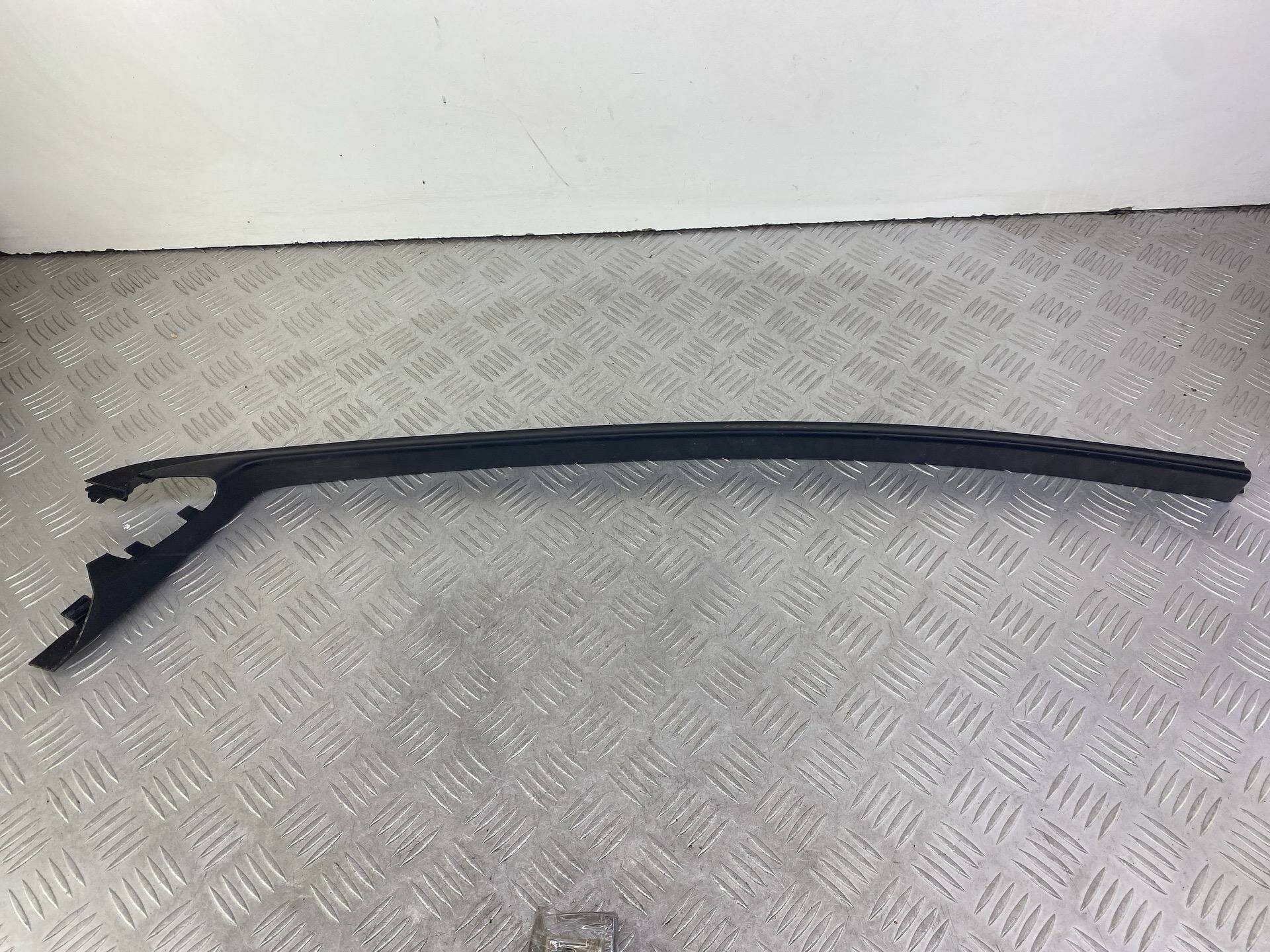 Накладка двери внутренняя передняя правая Ford Focus 3 2013 BM5120296A