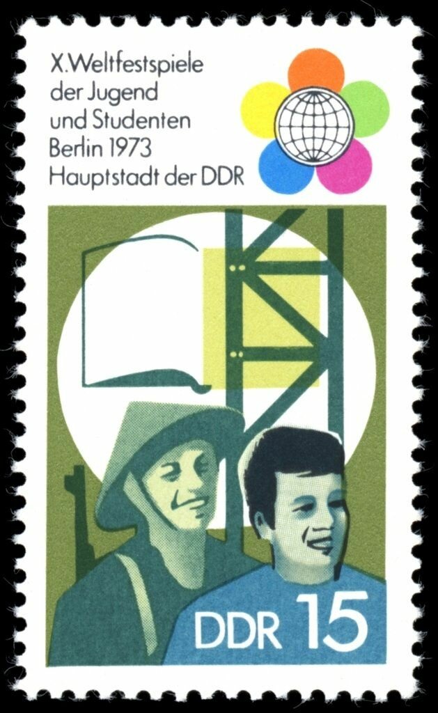 (1973-049) Марка Германия (ГДР) "Азиат и европеец" Фестиваль молодежи и студентов III гашеная