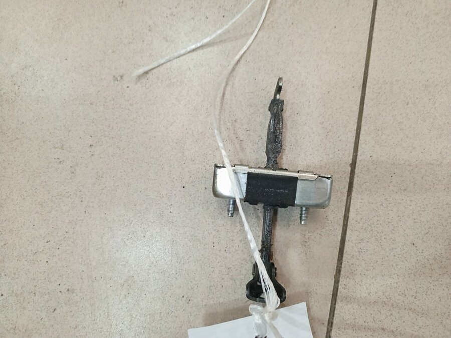 Ограничитель двери передней от Toyota Corolla E150 2006-2013