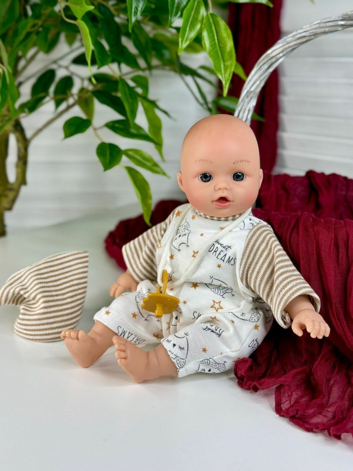 Кукла Nines 29см Golosito мягконабивная