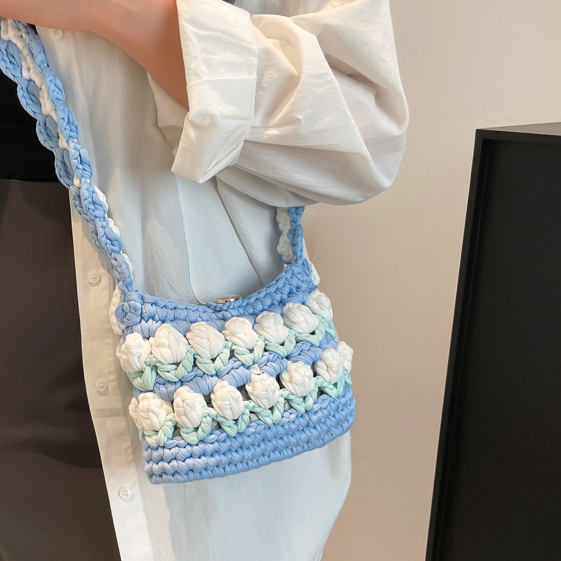 Новая ручная вязаная сумка "Тюльпан", готовый набор материалов для самостоятельного изготовления, подарок для девушки, сумка через плечо