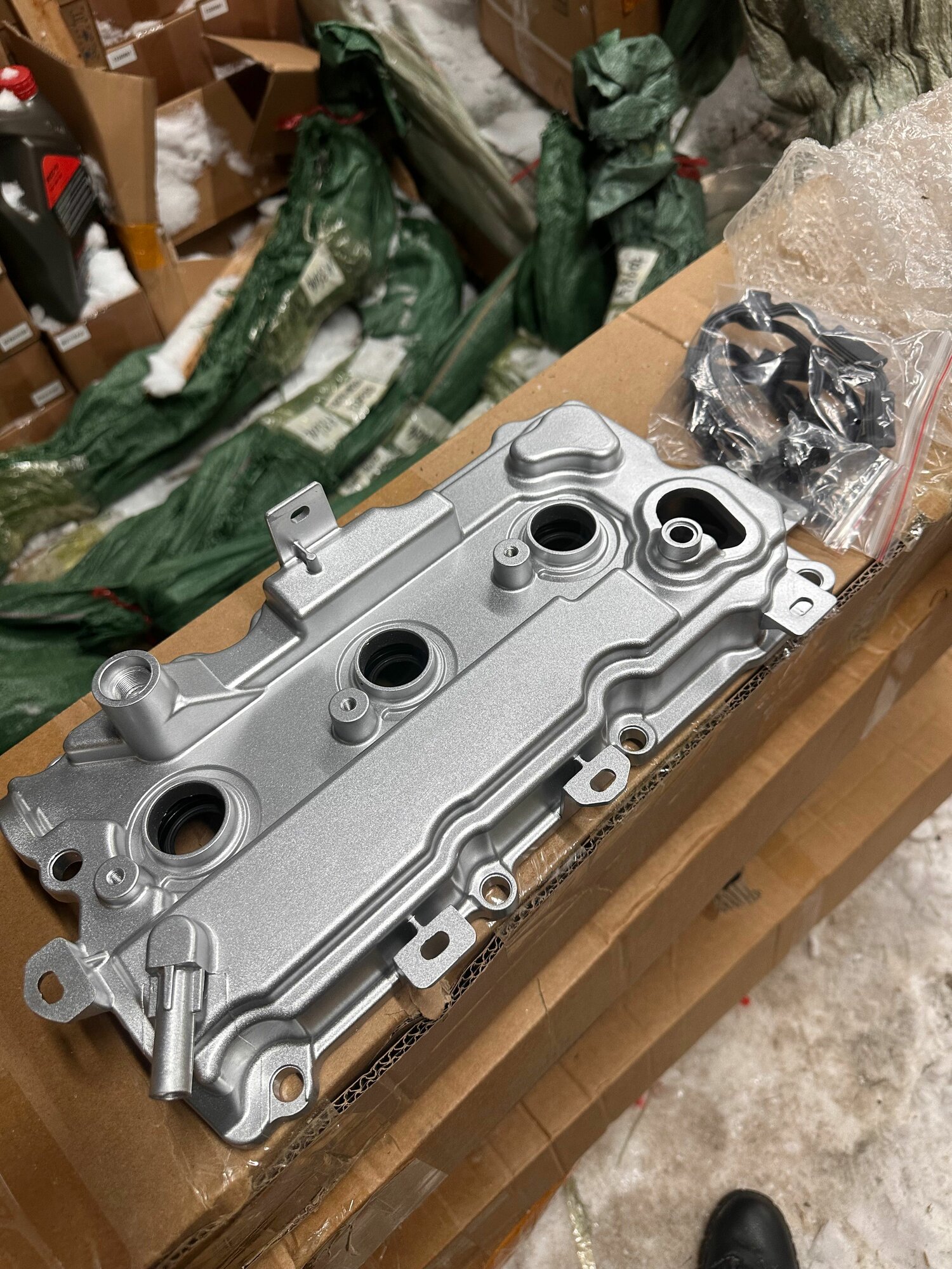 Клапанная крышка правая Infiniti I35 A33 VQ35DE