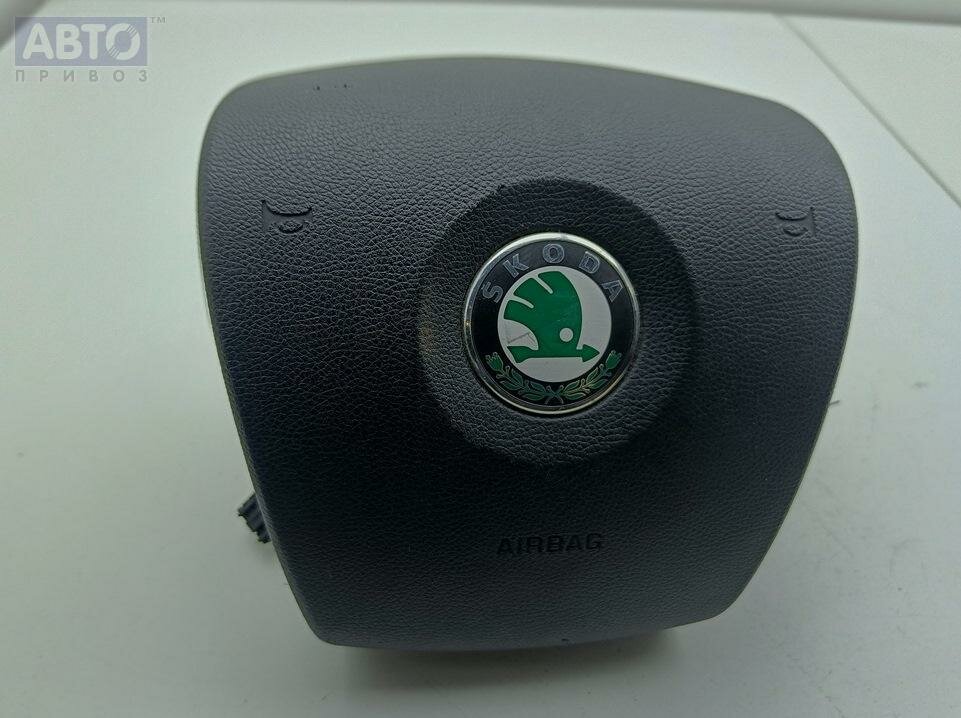 Подушка безопасности (Airbag) водителя Skoda Octavia mk2 (A5 1Z) 2004-2013
