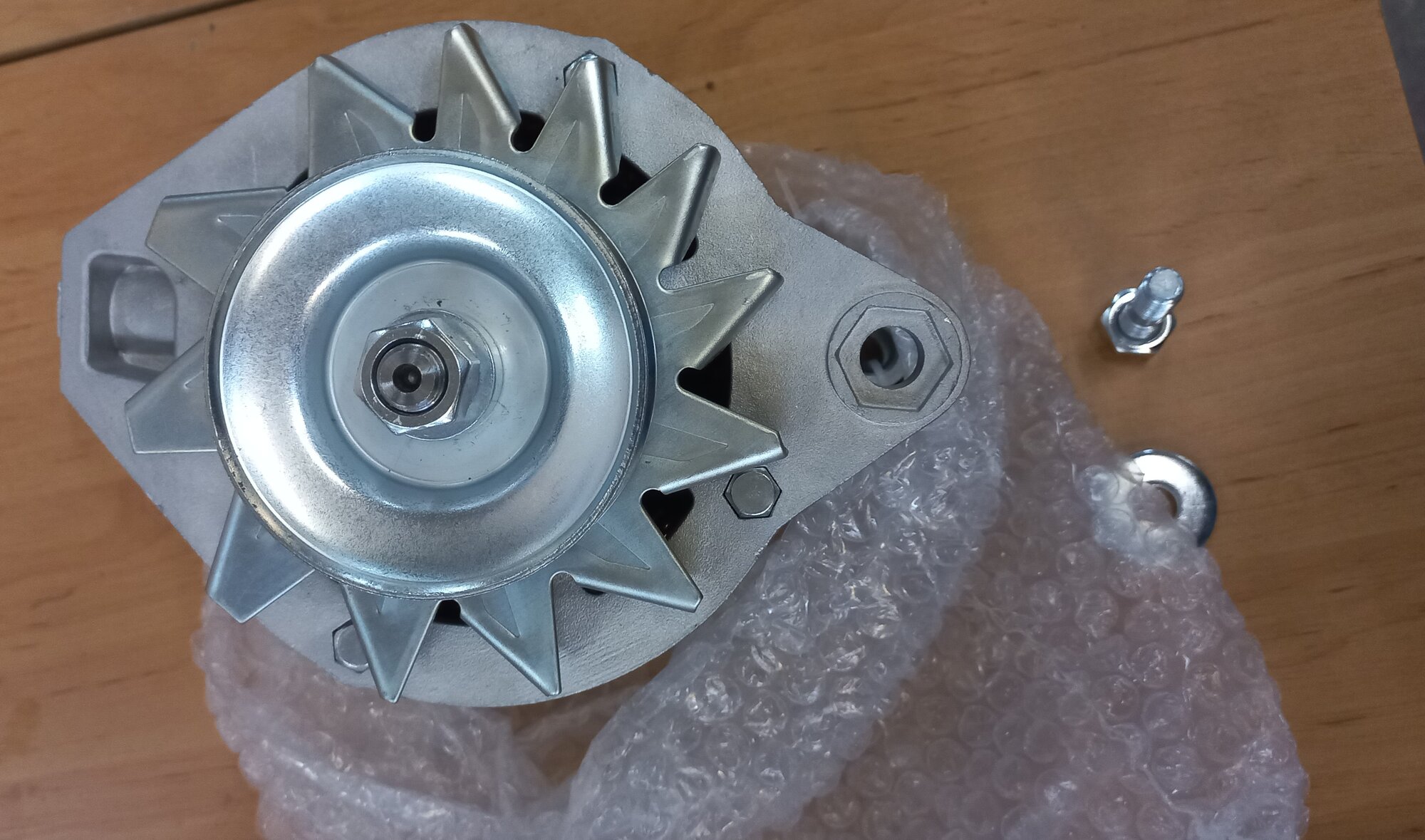 Генератор ВАЗ-2101-03, 2121 14V/100А тадем