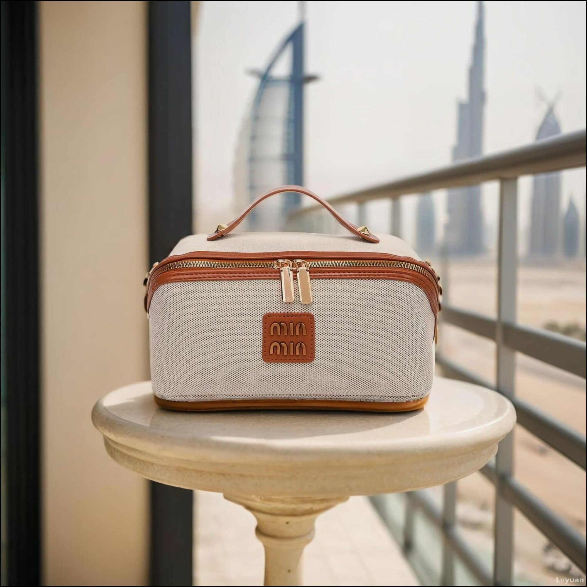 Эксклюзивный чехол для косметики