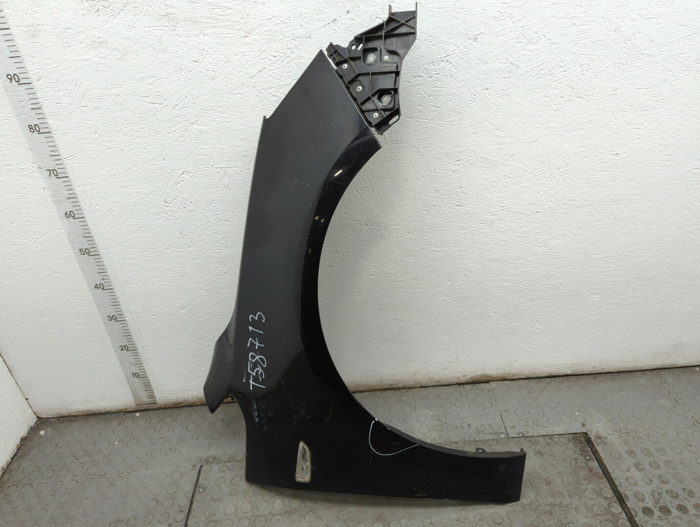 Крыло правое переднее Opel Zafira B Б/У