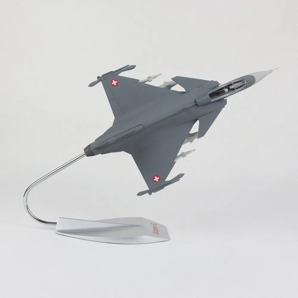 1/48 Модель истребителя SAAB JAS-39 Gripen, длина 29 см, пластик ABS