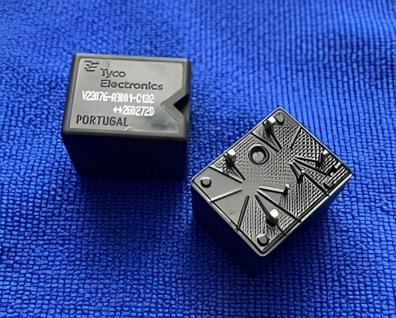 Реле V23076-A3001-C132 12в 45а