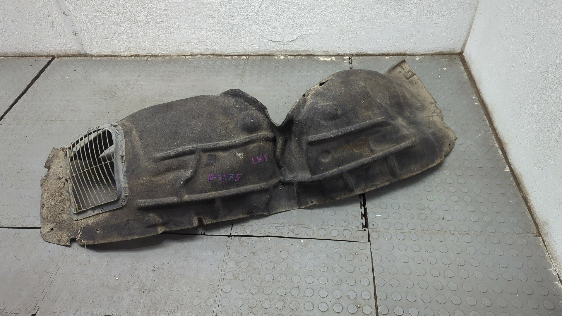 Защита арок (подкрылок) левая передняя Audi Q7 Б/У