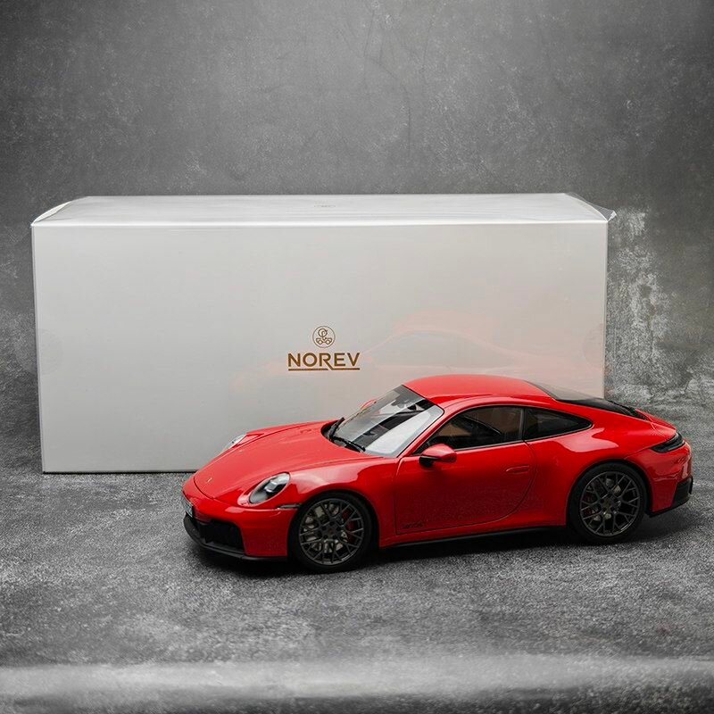 NOREV Модель автомобиля из сплава, 1:18, серия Porsche (Эксклюзивная коллекционная модель: Porsche 911 Carrera 4 GTS 2025)