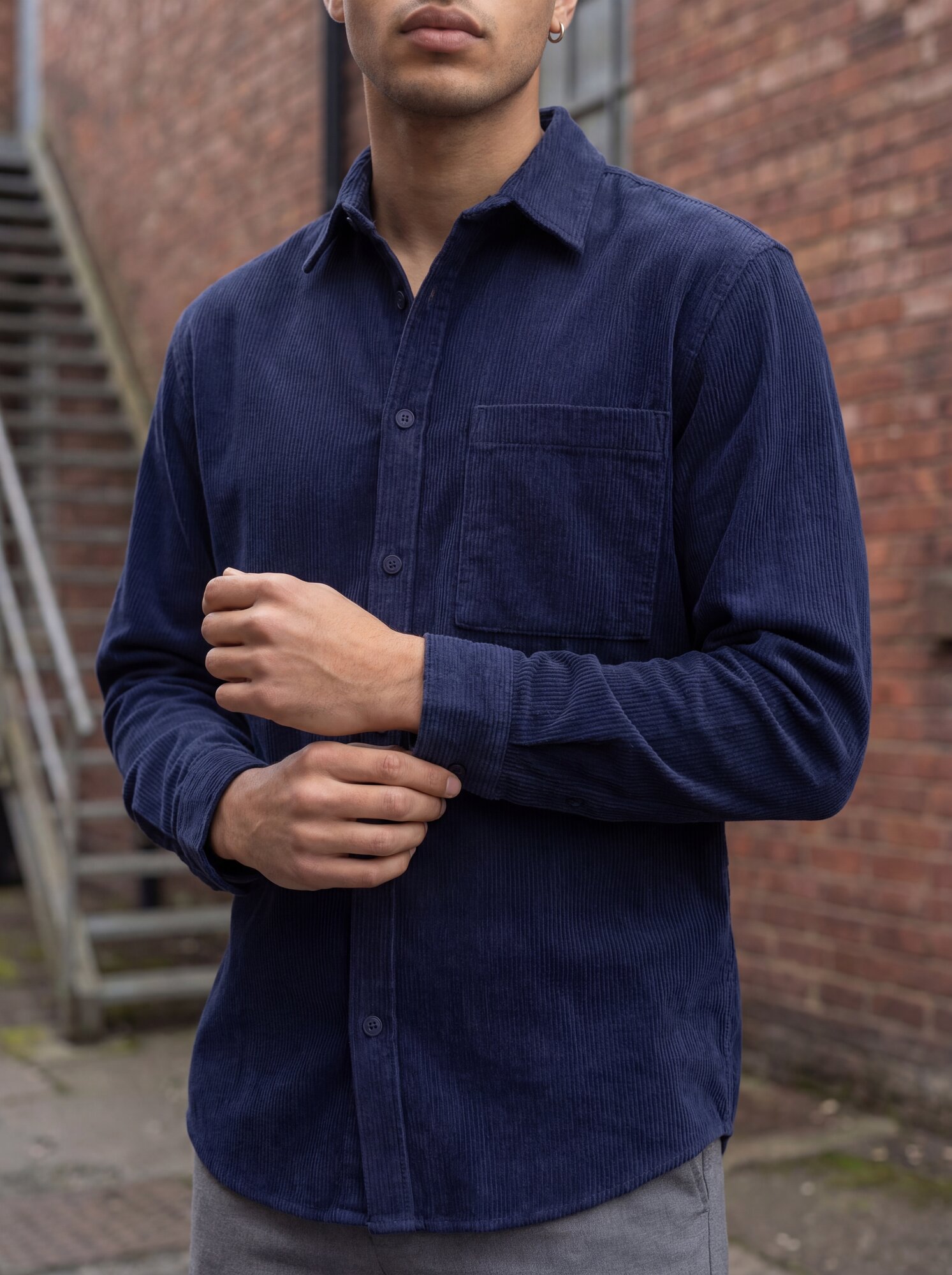 Рубашка мужская вельветовая