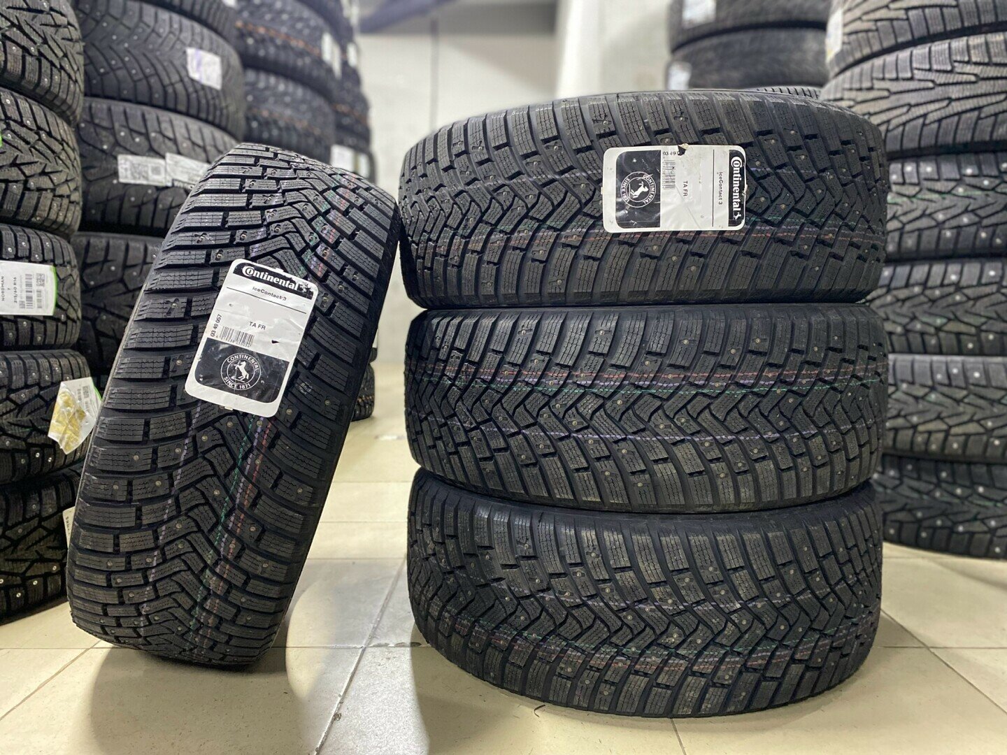Автошины Continental IceContact 3 225/55 R19 103T
