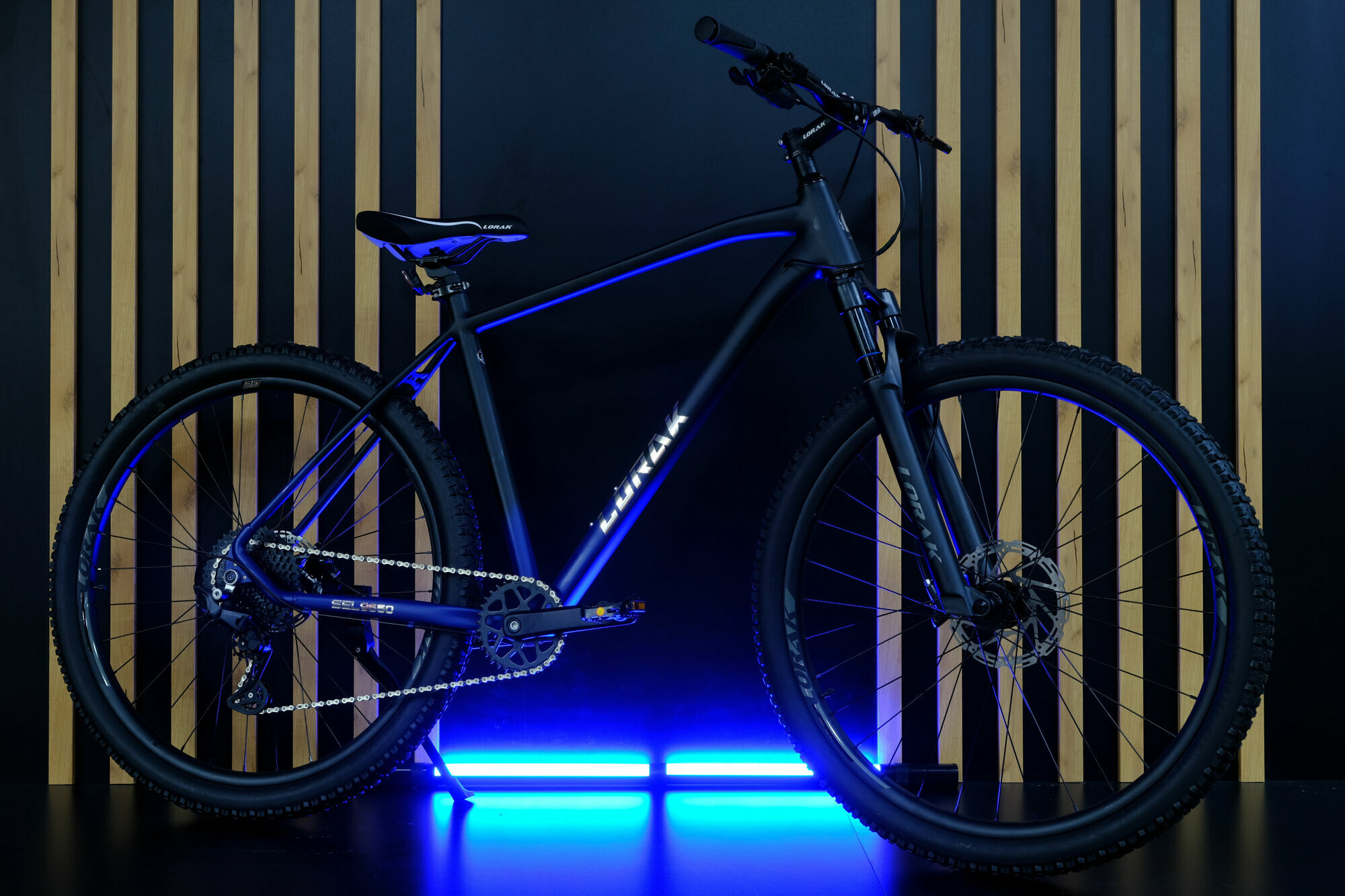 Велосипед горный LORAK Sel 9650 Boost Матовый Чёрный 188-200 см, воздушная вилка на осях