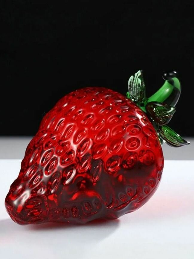 Фигурка декоративная клубника:5x7cm, высота 6.1 см, длина 5 см
