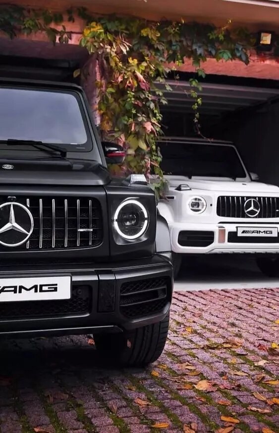Алмазная Картина "Mercedes Benz" 5D Круглый Бриллиант 30х40 См.