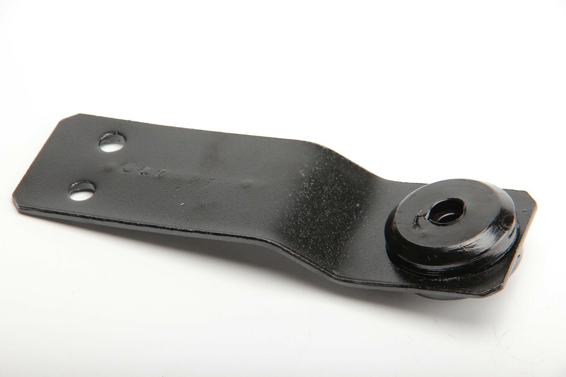 Кронштейн глушителя (подвеска) Hyundai HD-72, HD-78. арт. 28770-45600