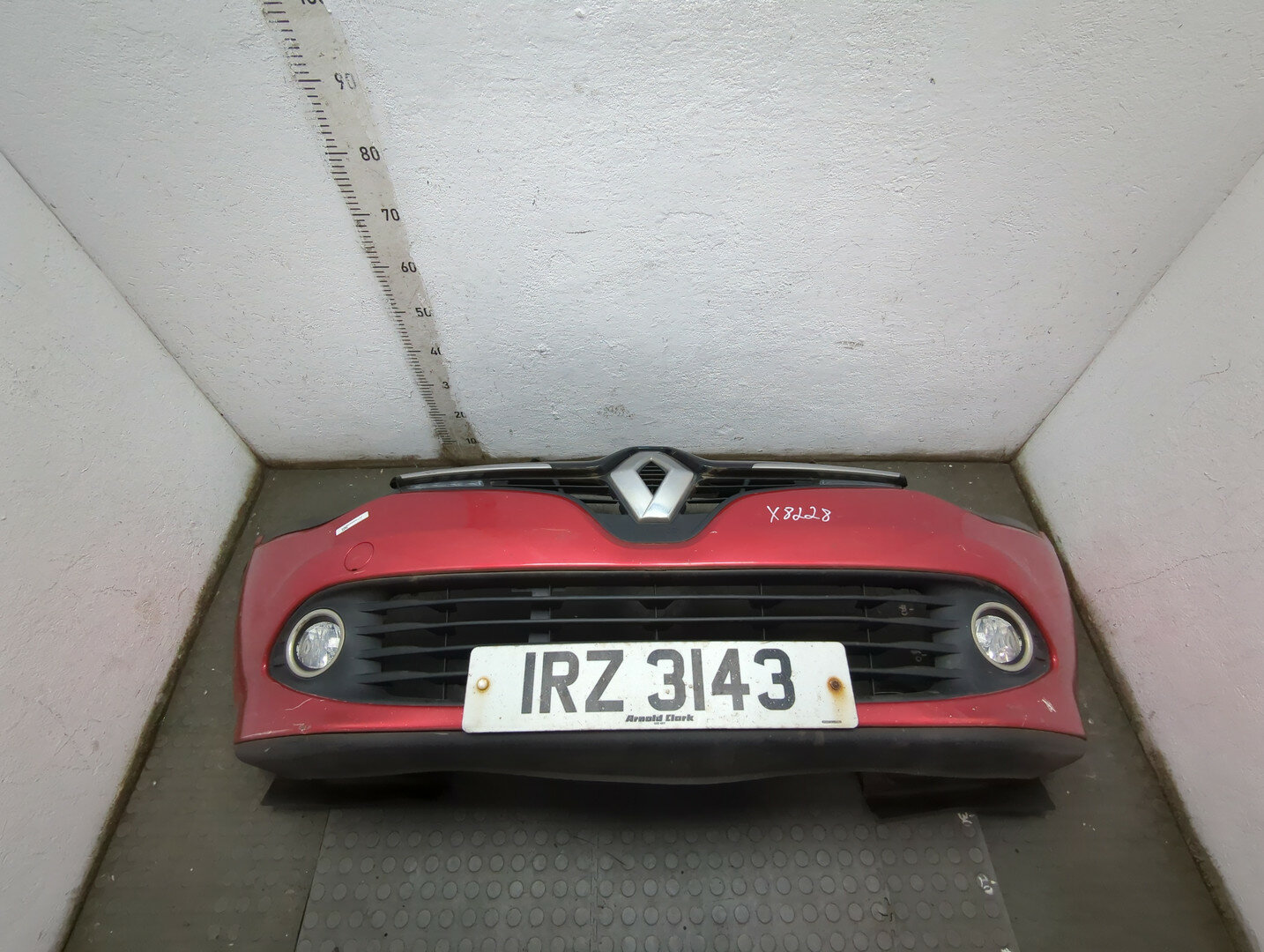 Бампер передний Renault Clio Б/У