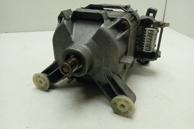 S1WTF3002A кт143 Двигатель 6 контактов для стиральной машины Siemens S1WTF3002A б/у