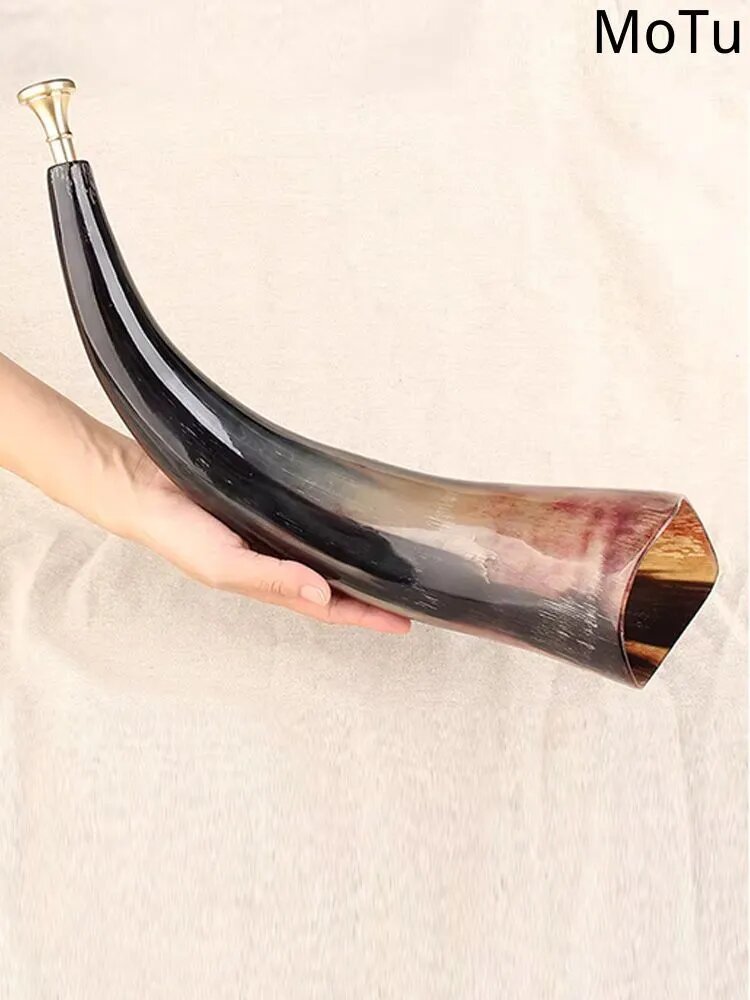 Черный пестрый яковый рог с медным мундштуком (30-40cm)