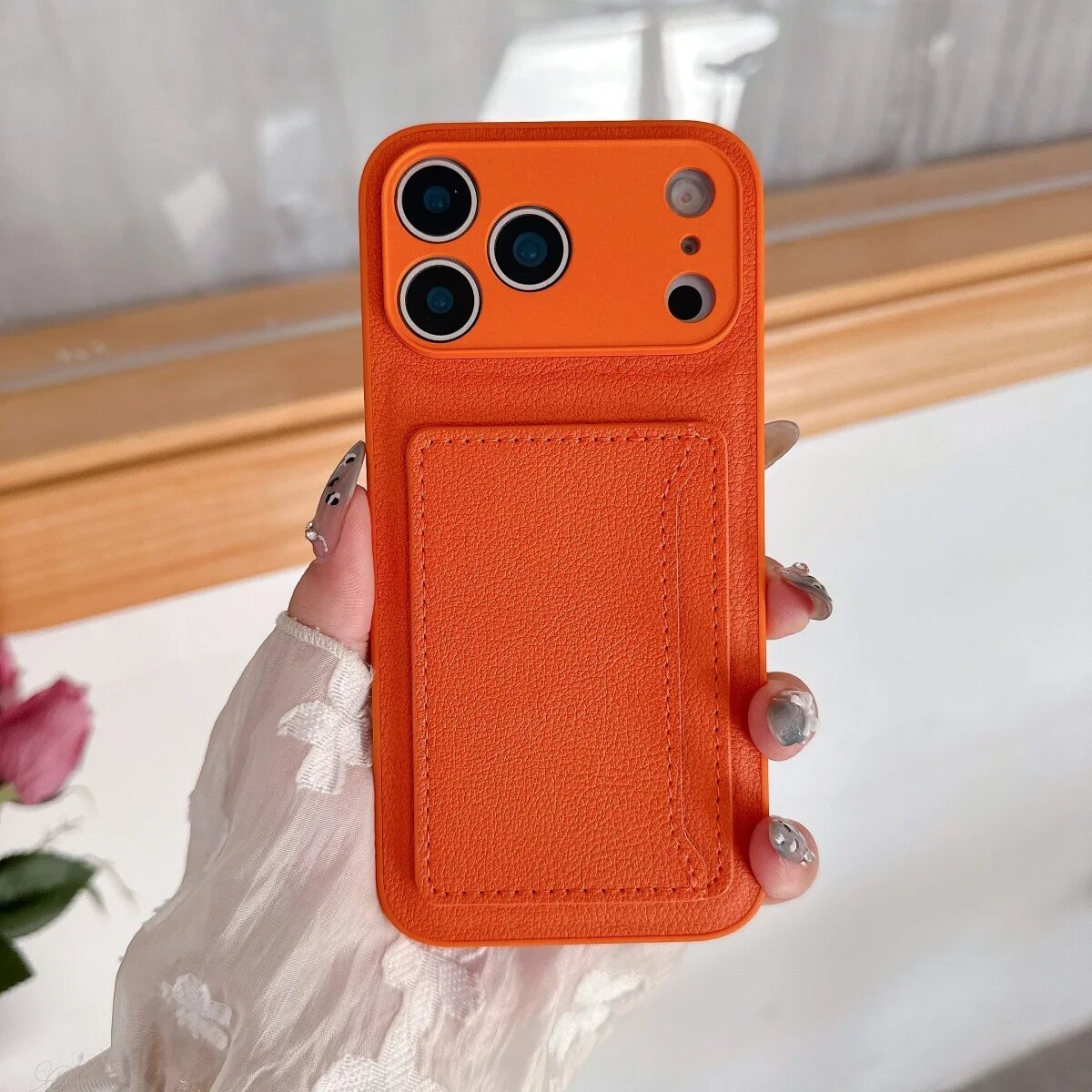 Оранжевый кожаный чехол для iPhone 17 Pro Max с карманом