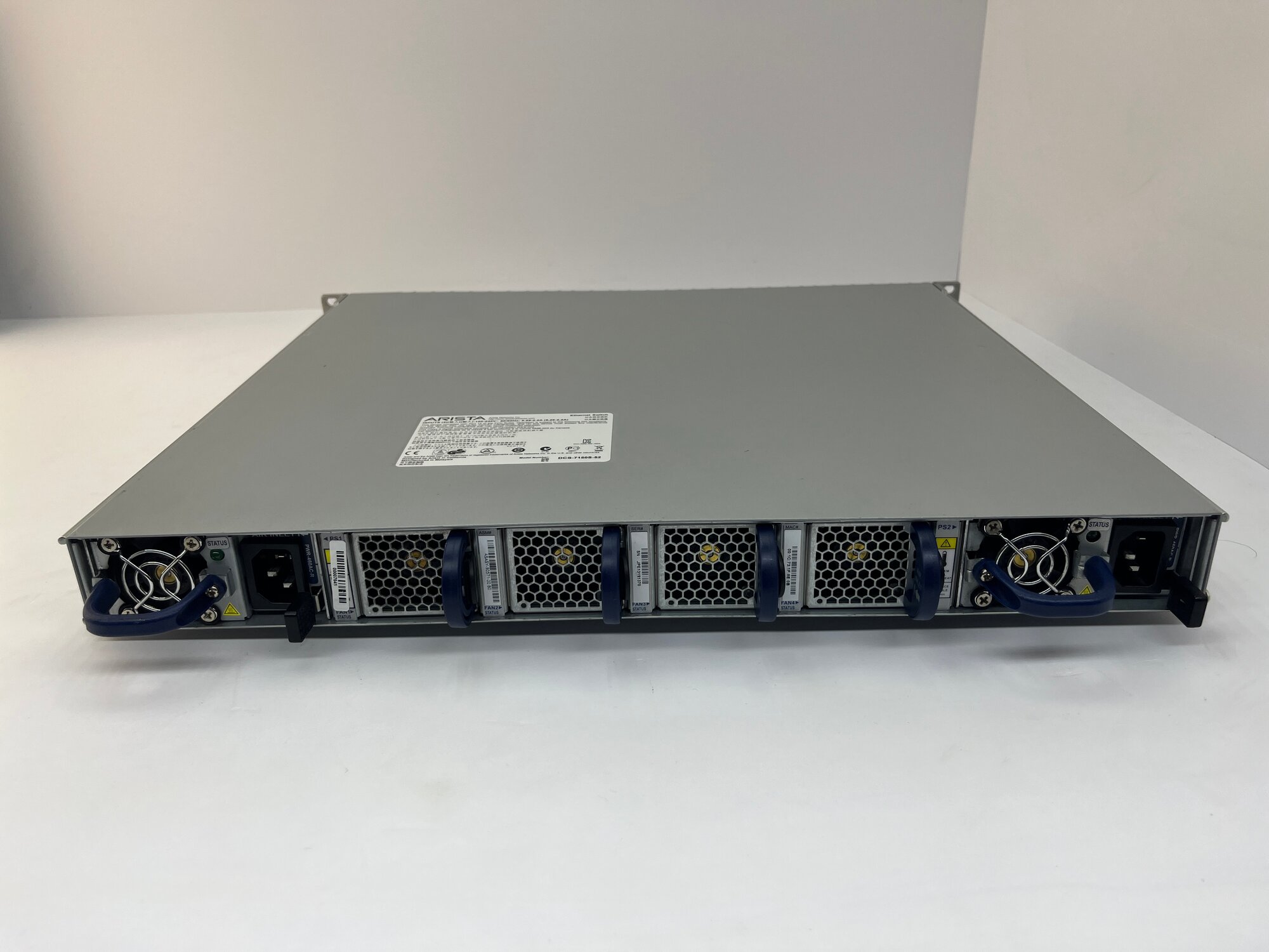 Коммутатор Arista DCS-7150S-52-R