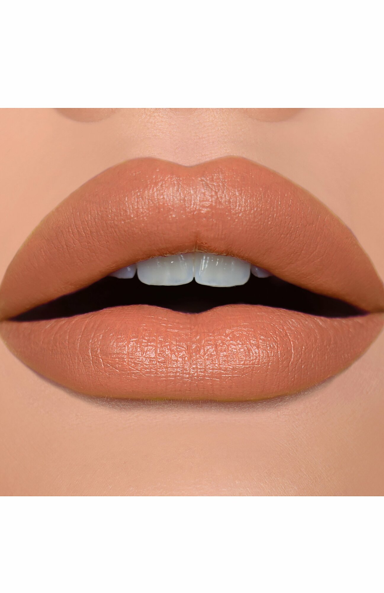 Рефил сатиновой губной помады Diamond Powder Satin Lipstick Gold, оттенок Peachfully Speaking (3g) House of Sillage