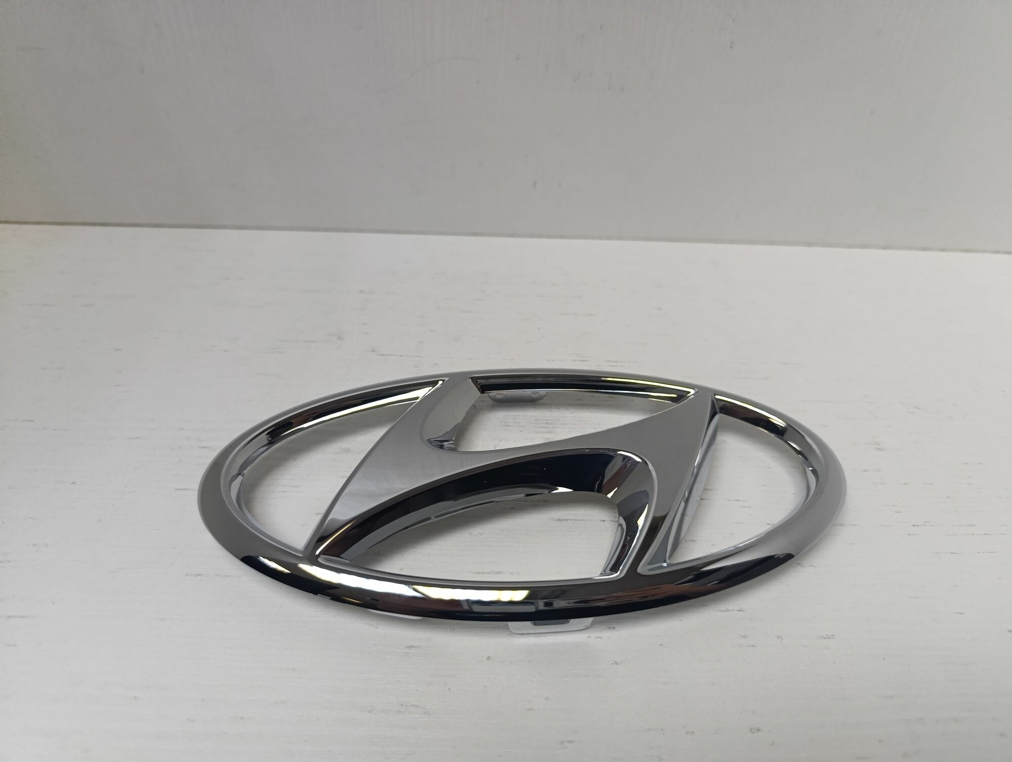 Шильдик HYUNDAI KIA 86300M0010