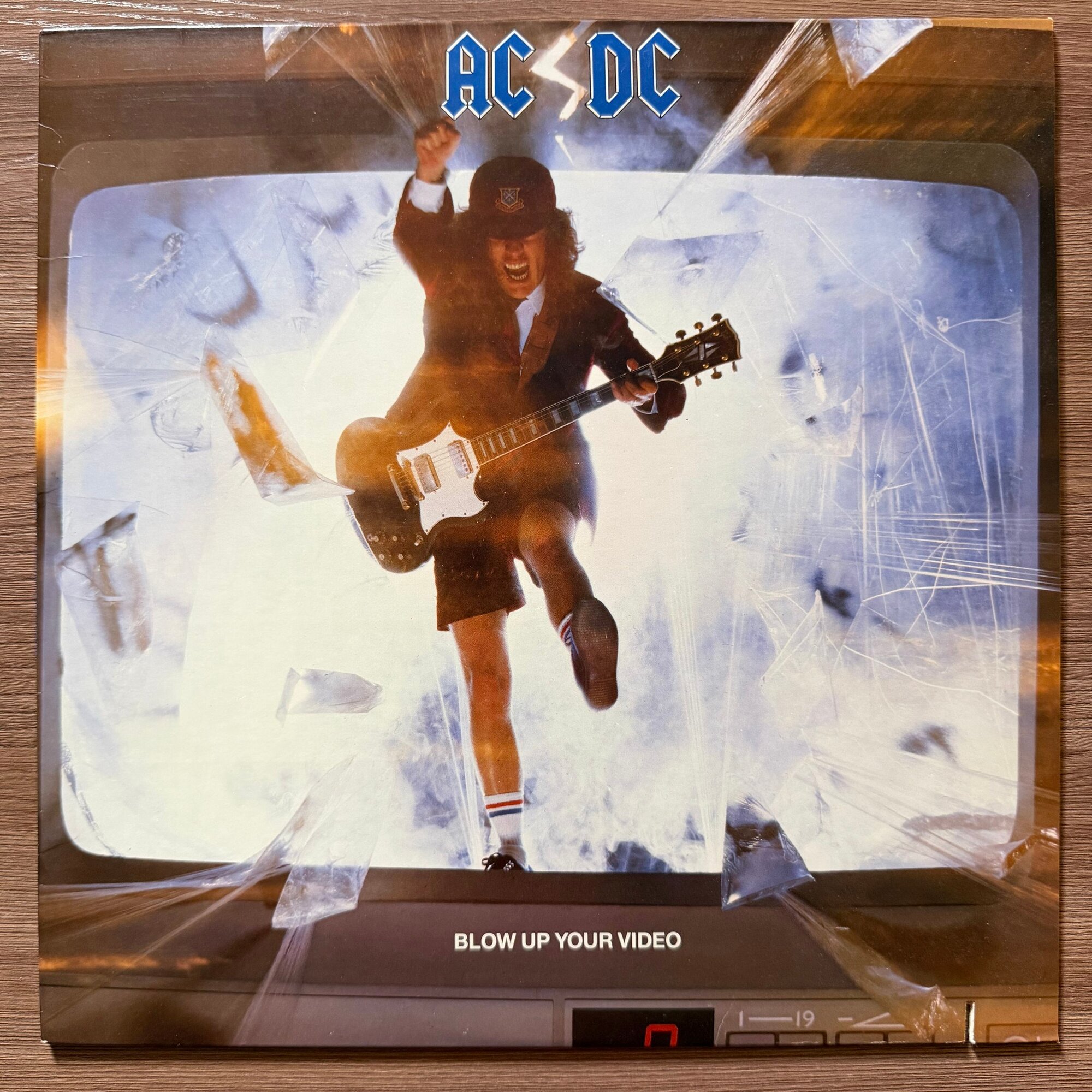 Виниловая пластинка AC/DC - Blow Up Your Video (США 1988г.)