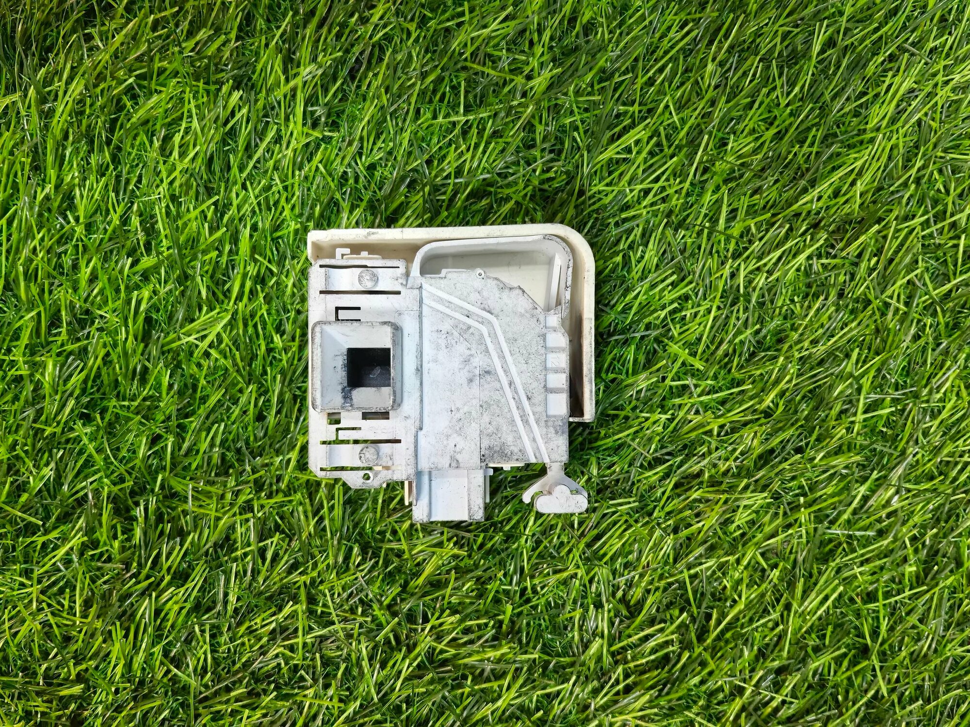Замок люка (УБЛ) Bosch 9000735664. Товар уцененный