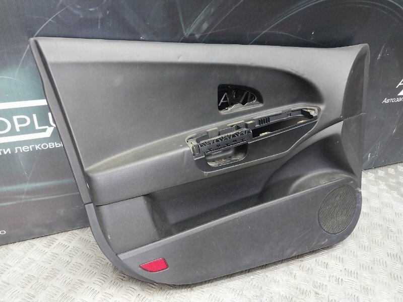 Обшивка боковой двери Левый Передний Kia Ceed 2006-2010 (1.6 G4FC) Б/У с пробегом Арт. 82310-1H000 — фото 1