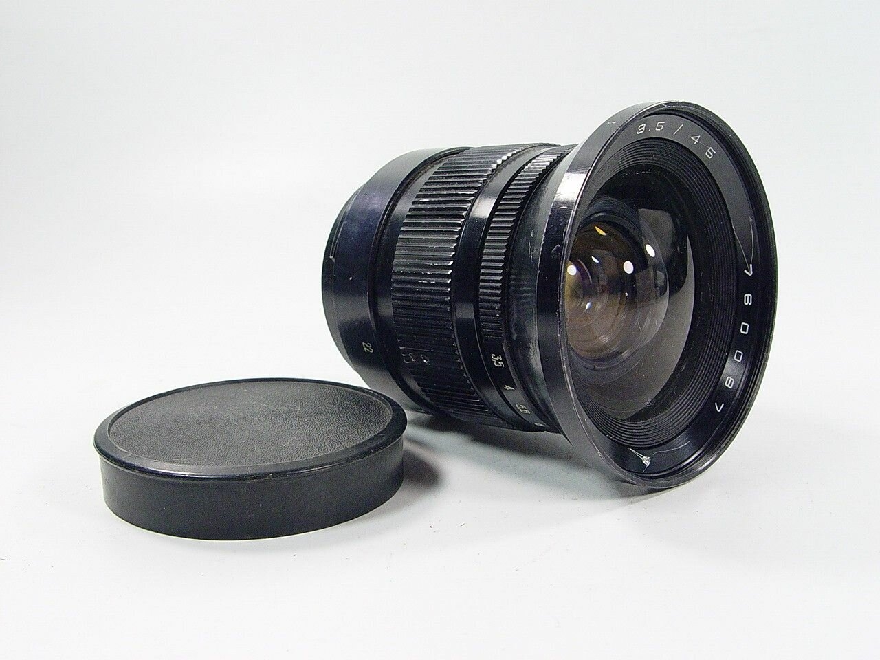 Среднеформатный широкоугольный объектив Мир 26 Б 3.5 45мм для камер Киев-60 и Pentacon Six.